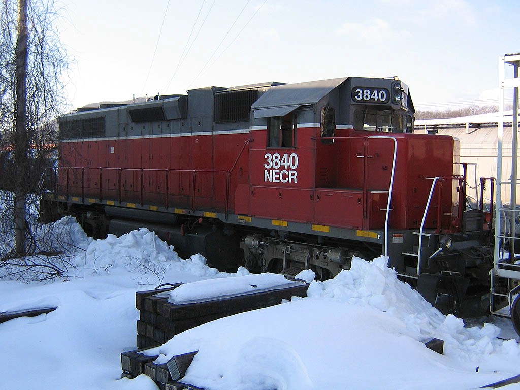 NECR 3840 parked, idling, on house track 830am today